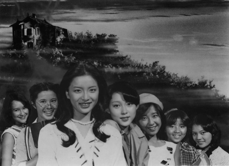 House (1977) Film Review - Nobuhiko Obayashi's Horror Comedy